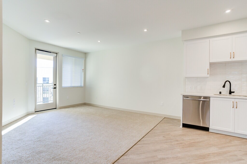 Bolsa Row Apartments in Westminster, CA | ApartmentHomeLiving.com