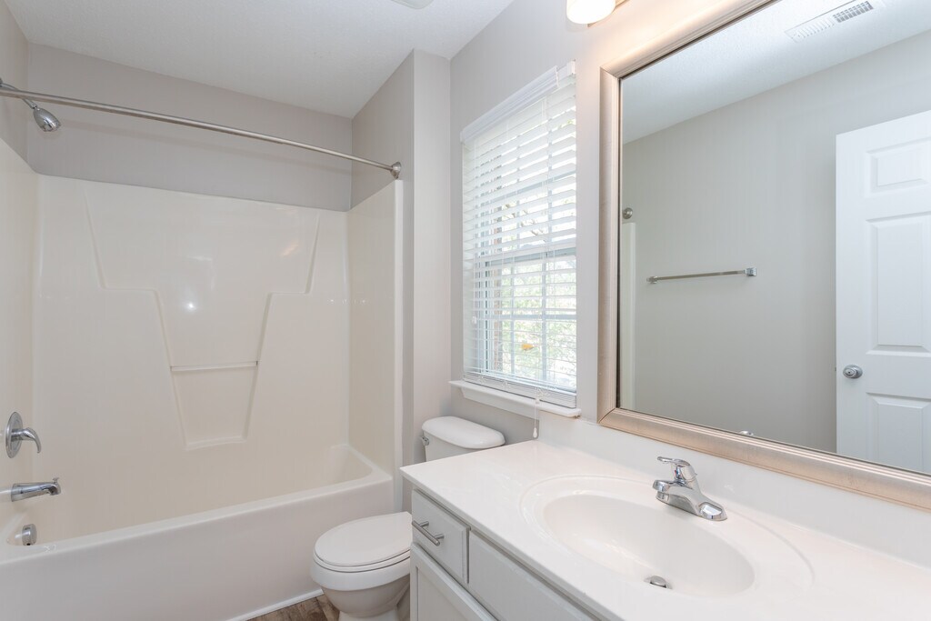 Summerlin Ridge Apartments in Winston-Salem, NC | ApartmentHomeLiving.com