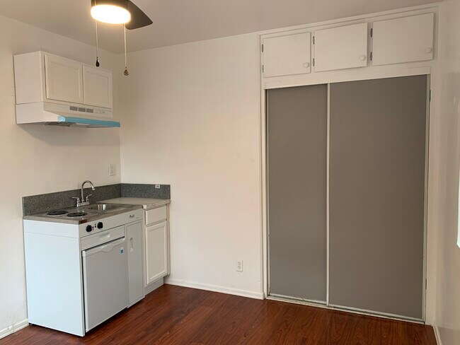 1058 W 111th St | Rentals in Los Angeles, CA