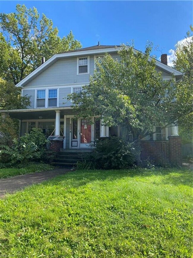 2572 Mayfield Rd, Unit 2574 Mayfield Rd | Rentals in Cleveland Heights, OH