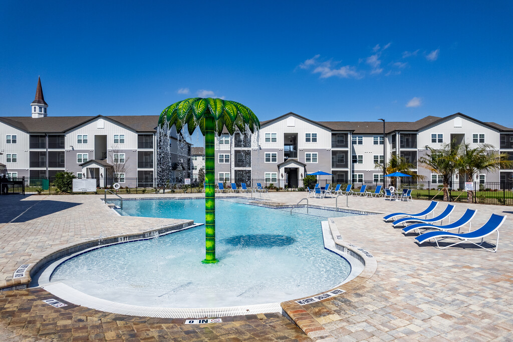 Spires 27 Apartments in Ocala, FL | ApartmentHomeLiving.com