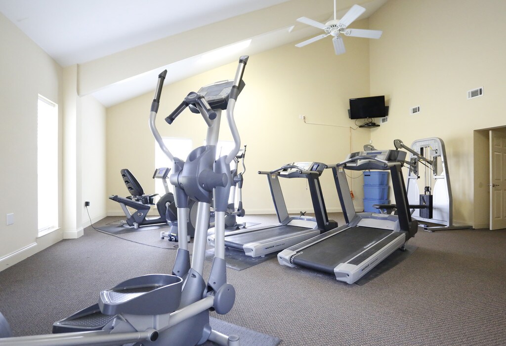 Jefferson Lakes Apartments in Baton Rouge, LA | ApartmentHomeLiving.com