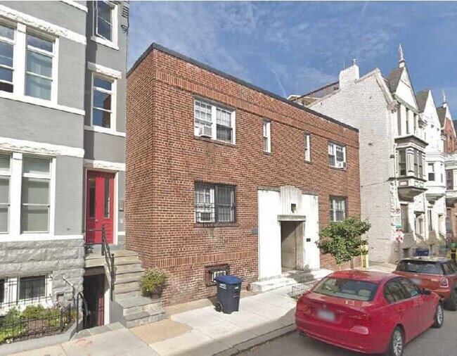 1815 Riggs Pl NW | Rentals in Washington, DC