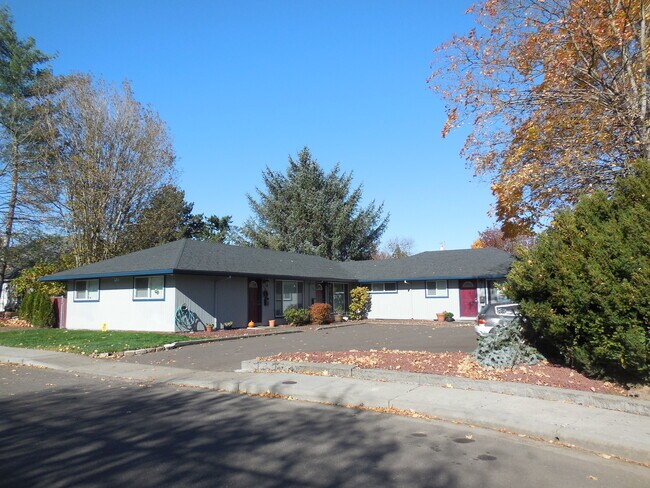 11655 SW 7th Street | Rentals in Beaverton, OR