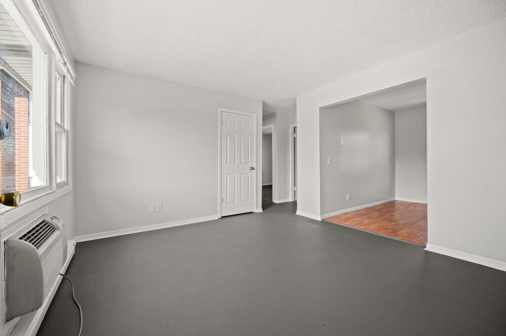 The Terraces at Dekalb Apartments in Dekalb, IL | ApartmentHomeLiving.com