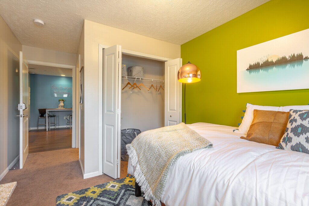 Campus Pointe Kent | Kent, OH Apartments