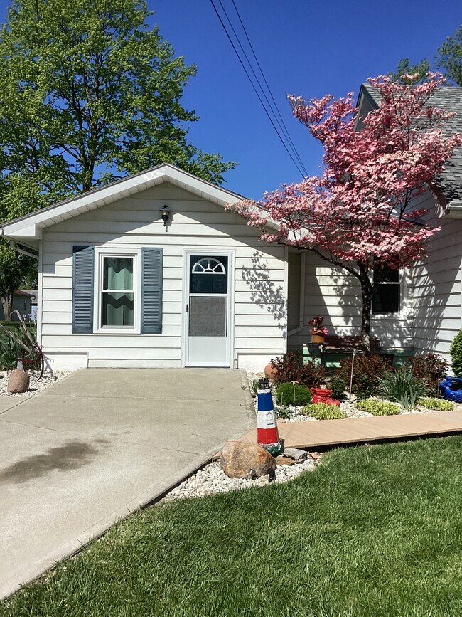 8509 Butler Warren County Line Rd | Rentals in West Chester, OH