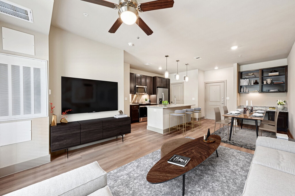 Cole Creek Estates Apartments in Houston, TX | ApartmentHomeLiving.com