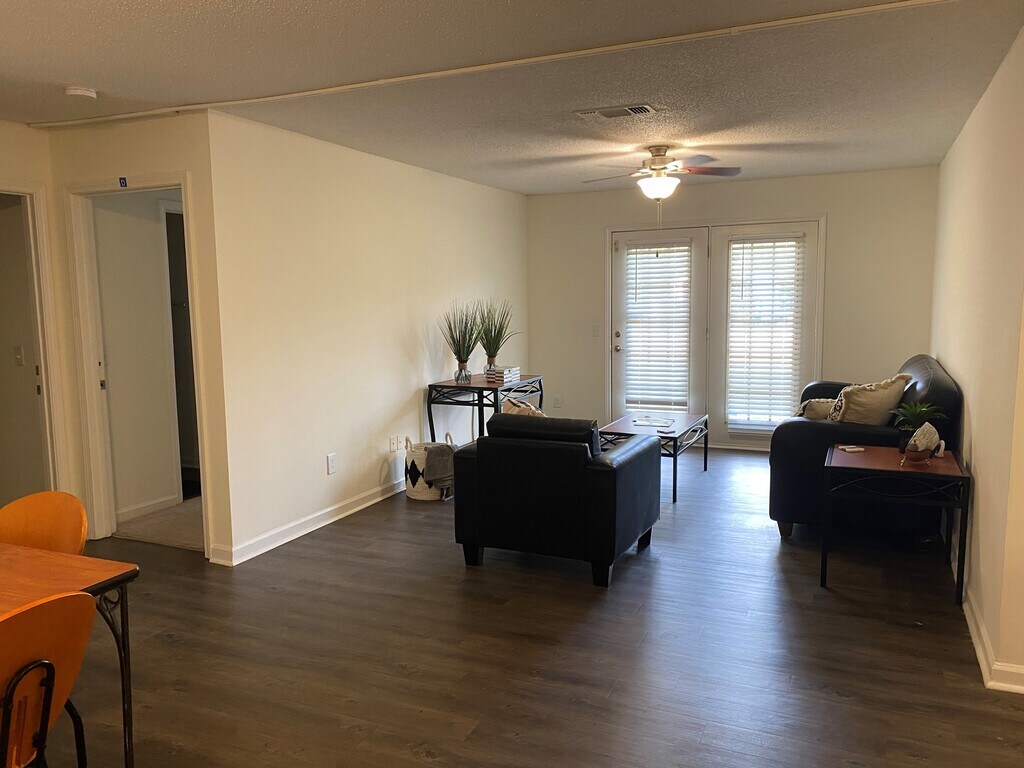 1540 Place | Murfreesboro, TN Apartments