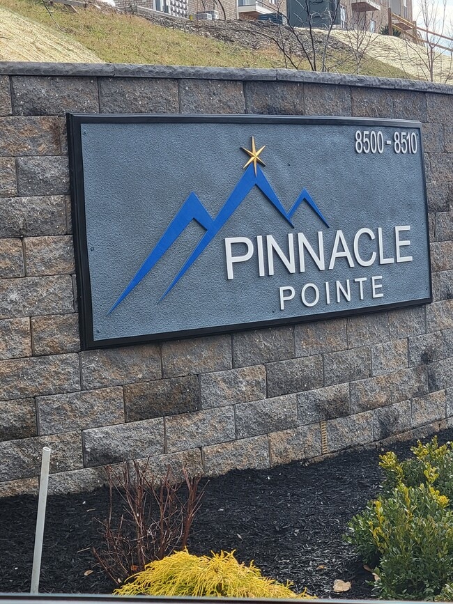 8500 Thompson Run Rd | Rentals in Allison Park, PA