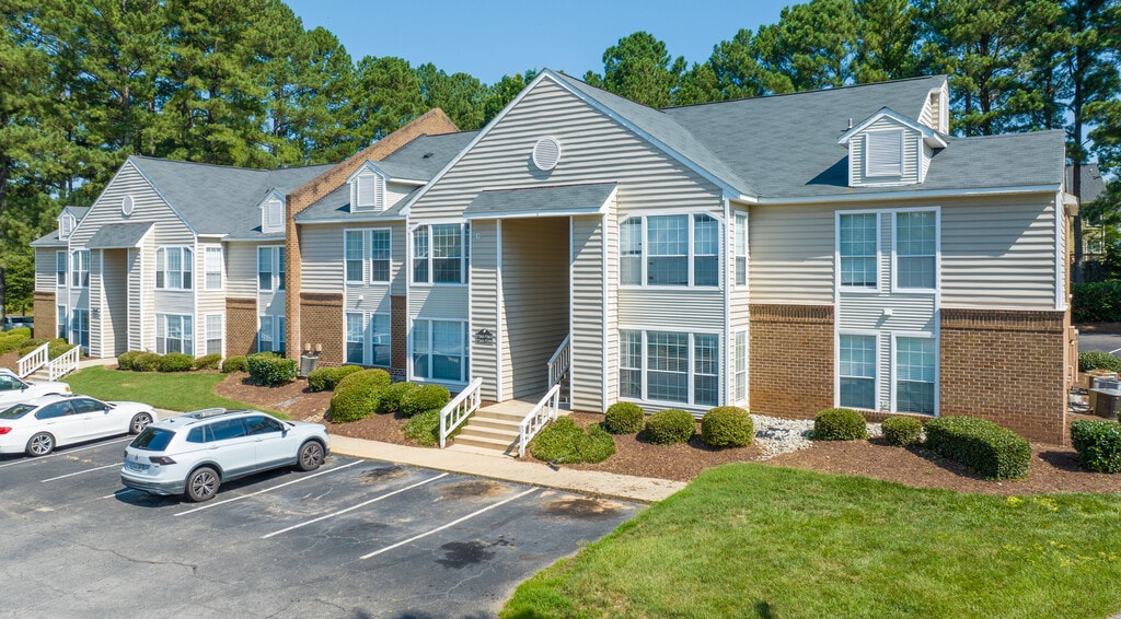 The Park at North Ridge Apartments in Raleigh, NC | ApartmentHomeLiving.com