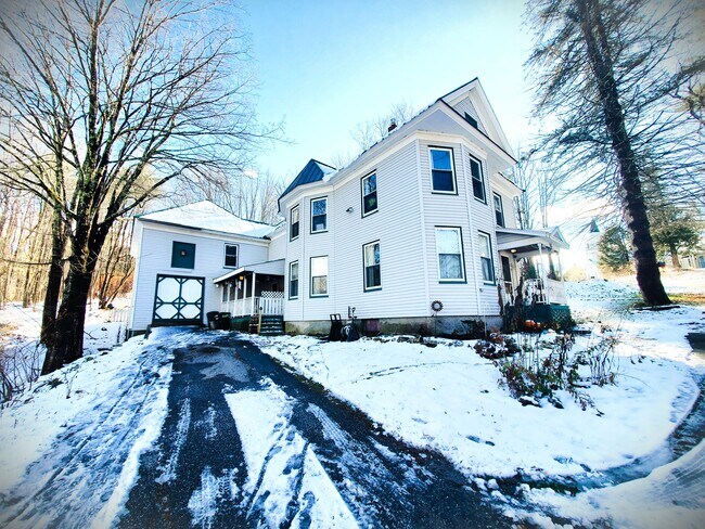 32 High Rd | Rentals in Cornish, ME