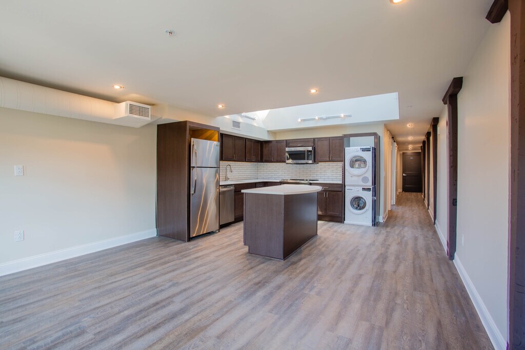 Hudson Lofts Apartments in Syracuse, NY | ApartmentHomeLiving.com
