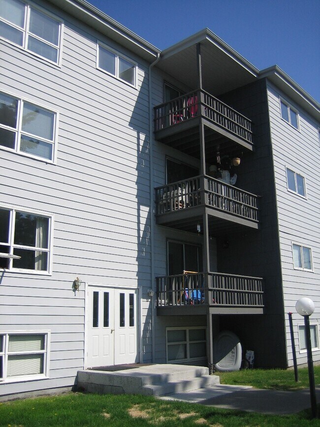 8040 Huckleberry St | Rentals in Anchorage, AK