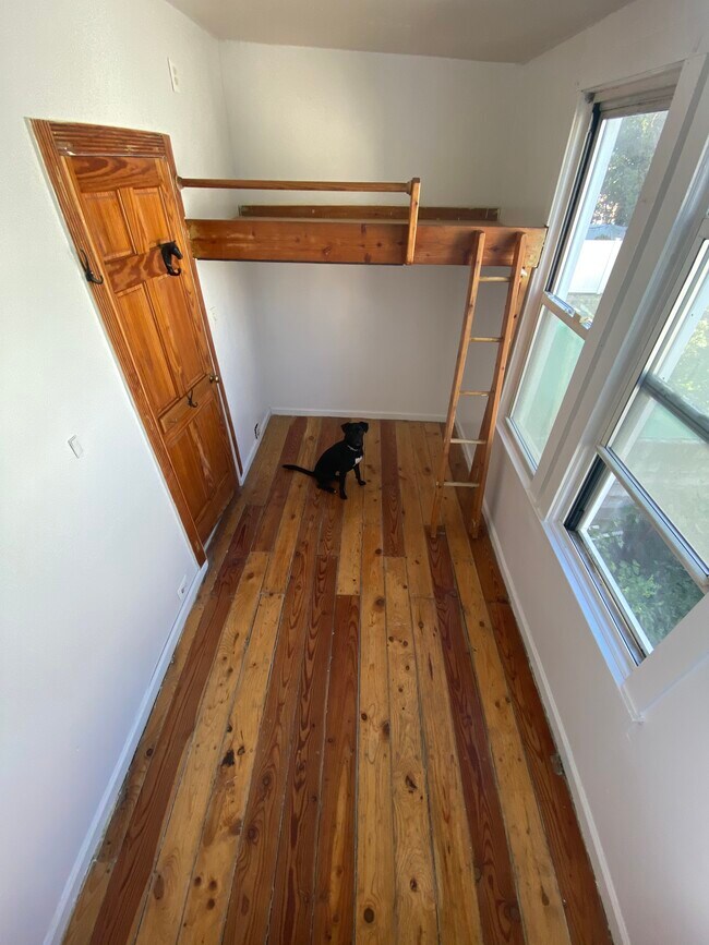 42 Van Corlear Pl | Rentals in New York, NY