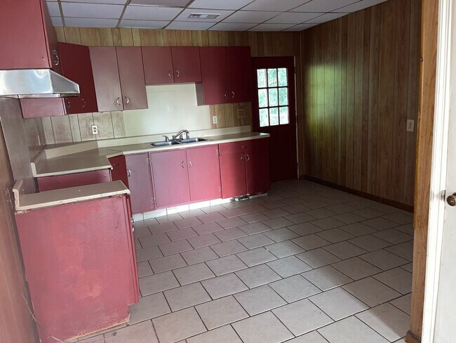 800 Spruce St, Unit Spruce St 800 - Apt A | Rentals in Fort Valley, GA