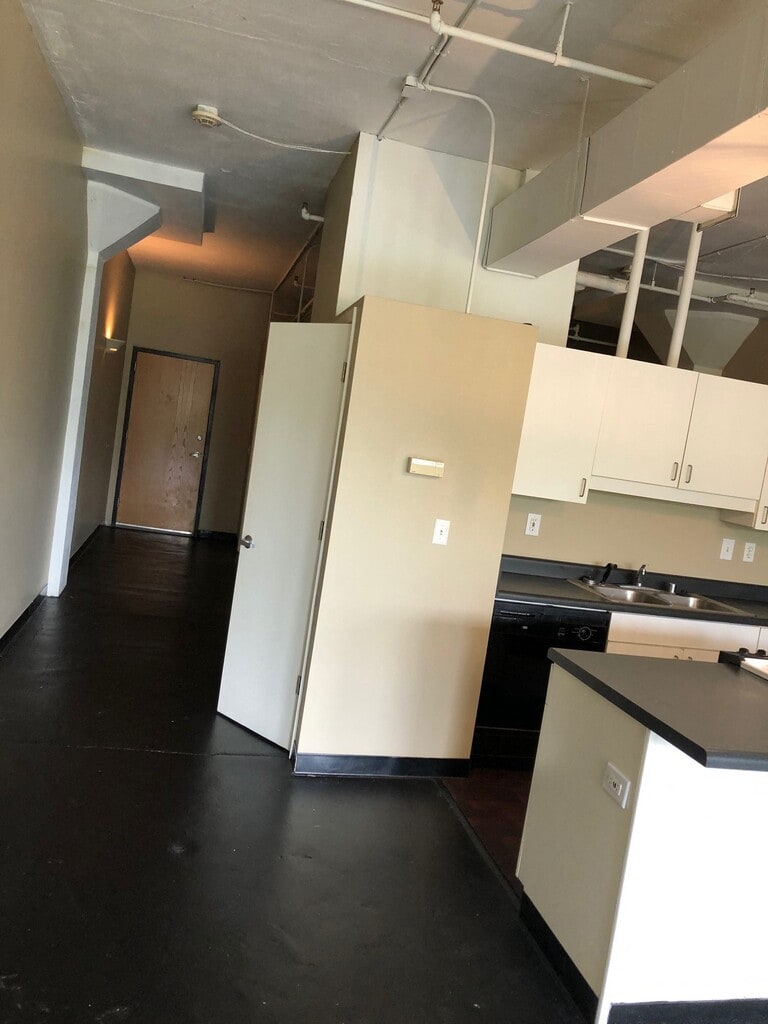 Block 2 Lofts Apartments in Little Rock, AR | ApartmentHomeLiving.com