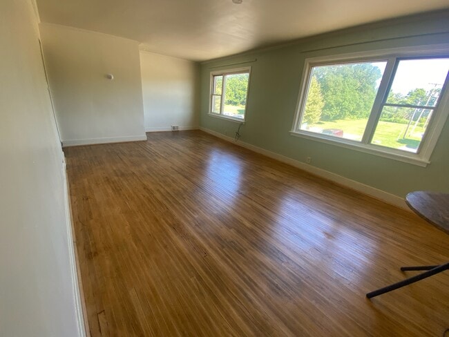 505 Ridge Rd | Rentals in Lackawanna, NY