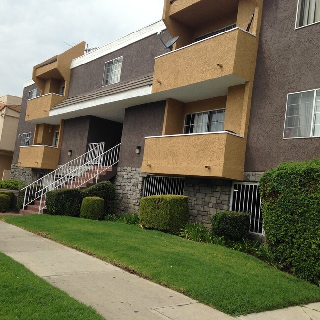 13603 Vanowen St | Rentals in Los Angeles, CA