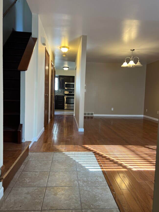 7 Henderson Rd | Rentals in Glenmont, NY