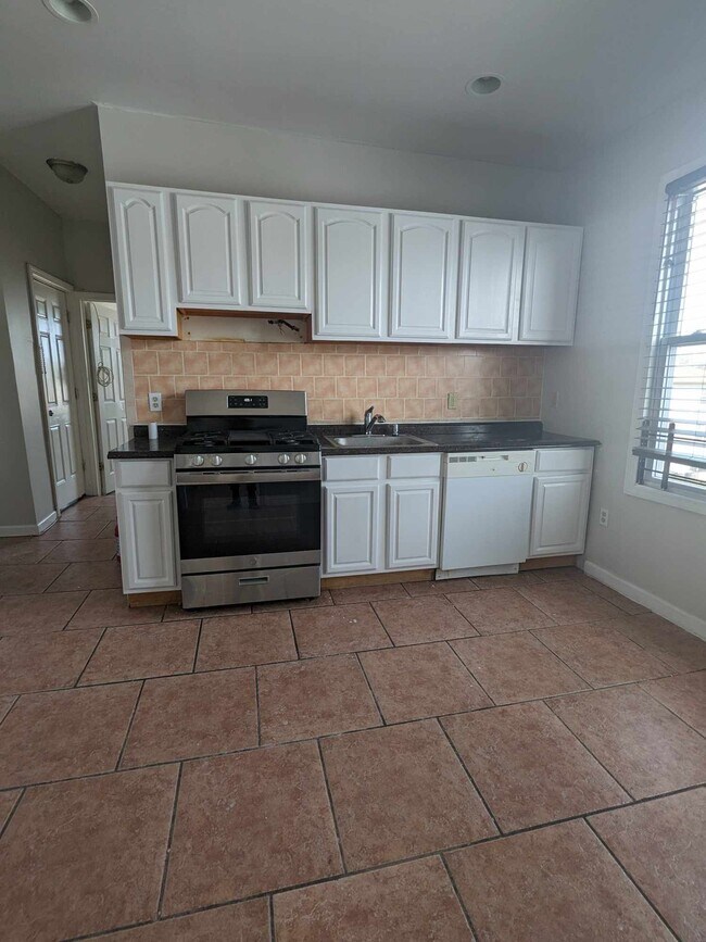 19 Hobson St | Rentals in Newark, NJ