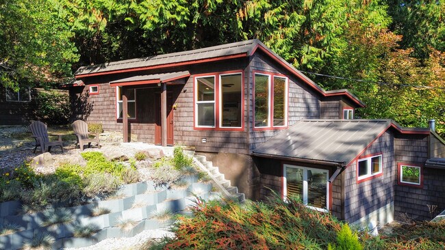 18232 W Spring Lake Dr SE | Rentals in Renton, WA