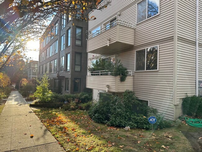 456 NE Maple Leaf Pl | Rentals in Seattle, WA