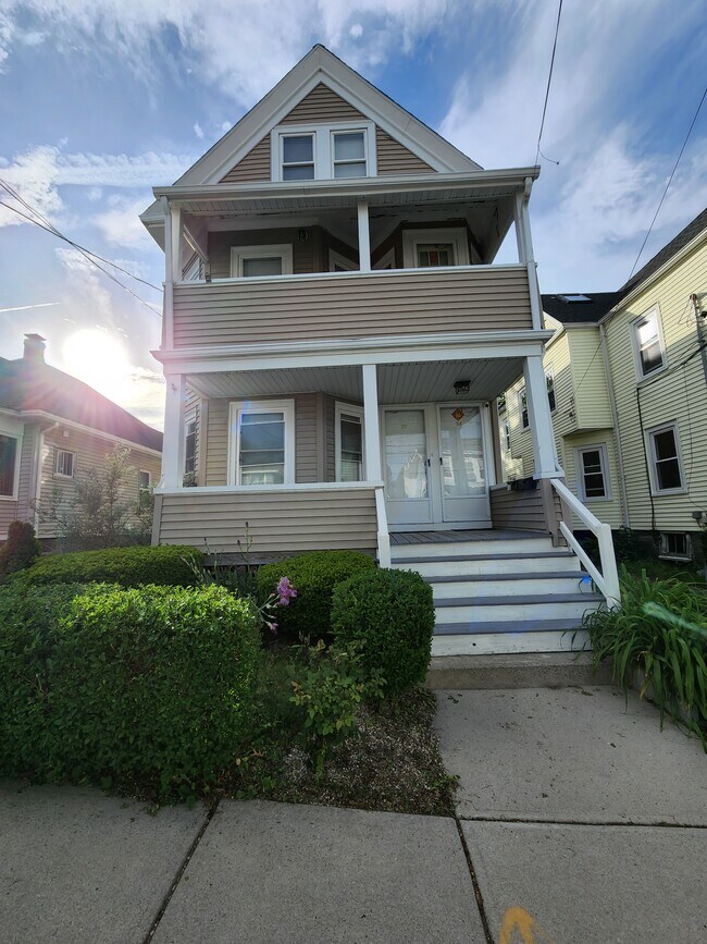 32 Apthorp St | Rentals in Quincy, MA