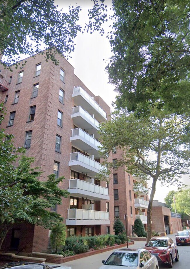 83-40 Austin St | Rentals in Queens, NY