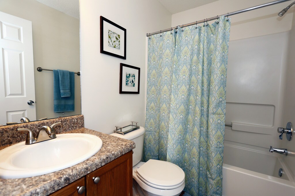 Claypond Commons Apartments in Myrtle Beach, SC | ApartmentHomeLiving.com