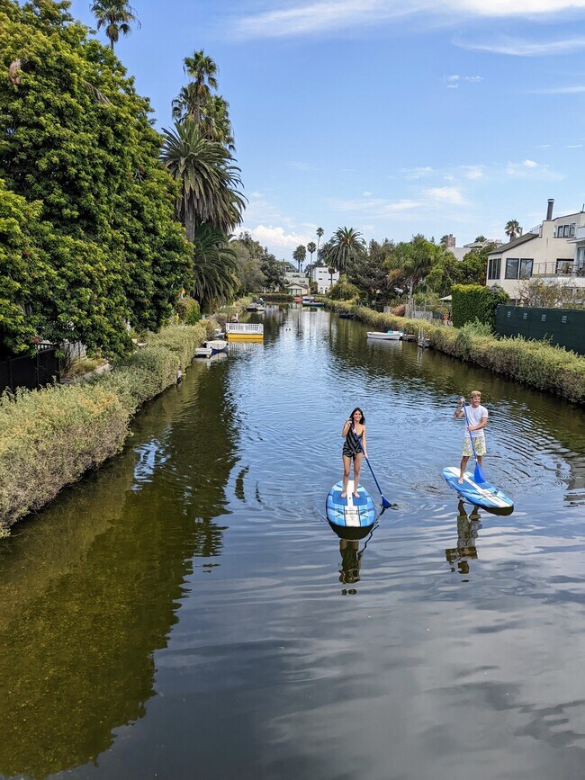 411 Linnie Canal | Rentals in Venice, CA