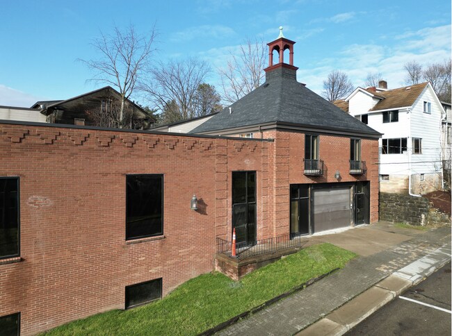 918 Park Ave | Rentals in Pittsburgh, PA