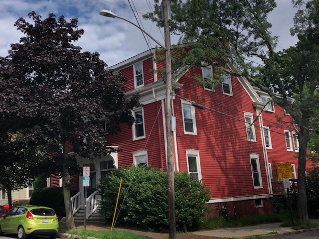 78 Carleton St | Rentals in Portland, ME