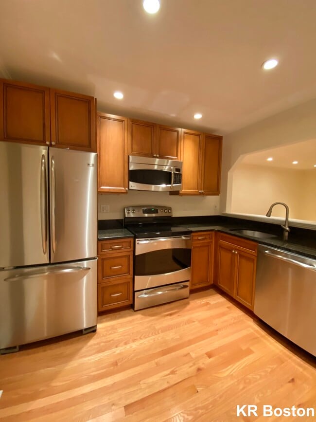 48 Brattle St | Rentals in Cambridge, MA