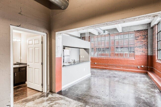 Cold Storage Lofts | Kansas City, MO Apartments