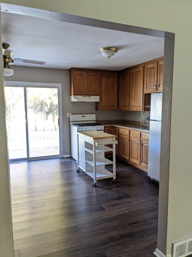 2556 Perry Dr SW | Rentals in Canton, OH