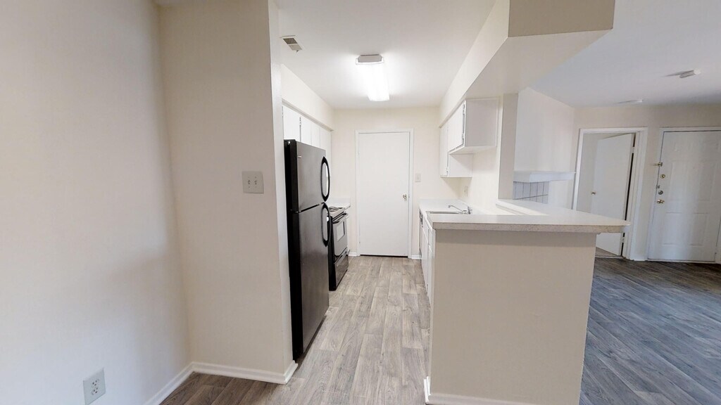 Emerald Place Apartments in Durham, NC | ApartmentHomeLiving.com