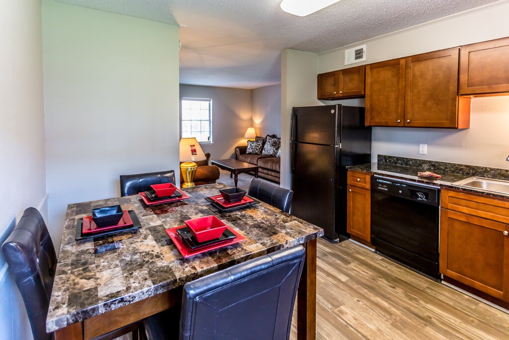 Shadow Hawk | Monroe, LA Apartments