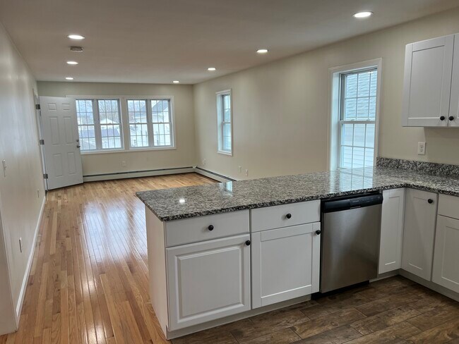 76 Hall St | Rentals in Providence, RI