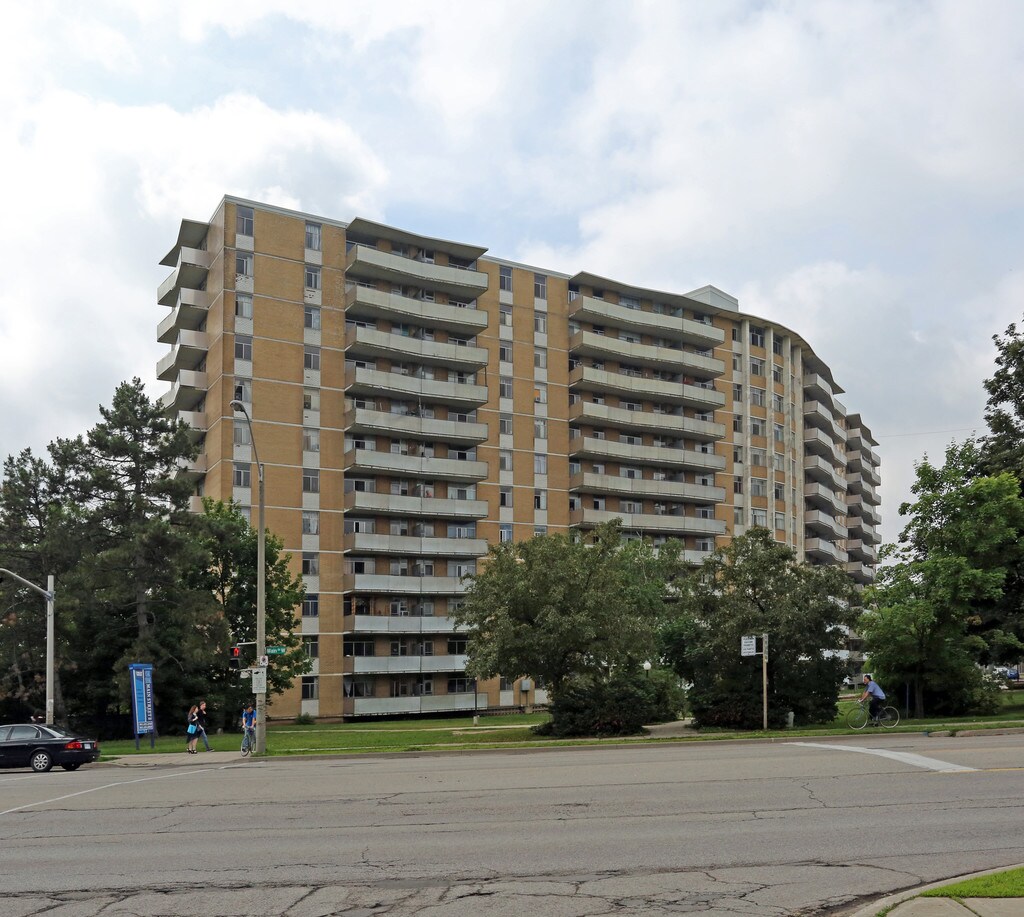 Camelot Towers I Apartments | Hamilton, ON Apartments For Rent