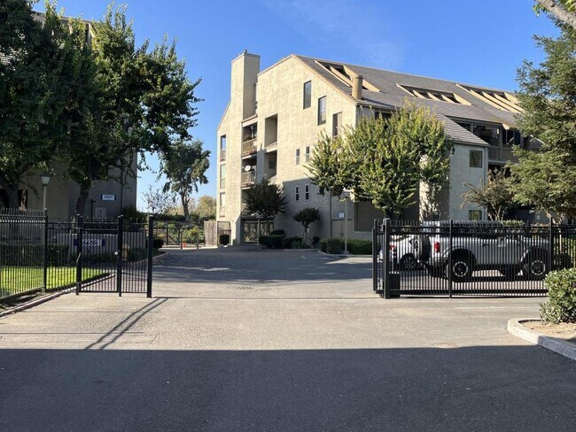 6669 Embarcadero Dr | Rentals in Stockton, CA