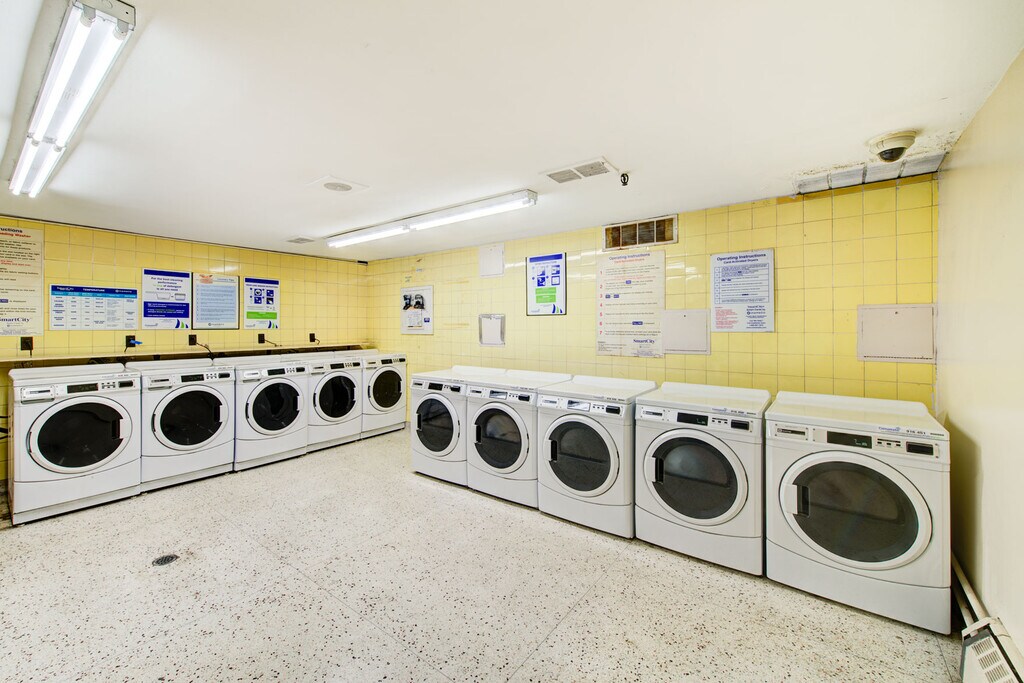 Redpath Tower Apartments in Toronto, ON | ApartmentHomeLiving.com