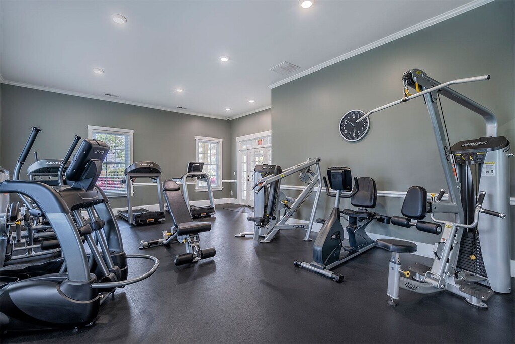 Alexander Court Apartments in Reynoldsburg, OH | ApartmentHomeLiving.com