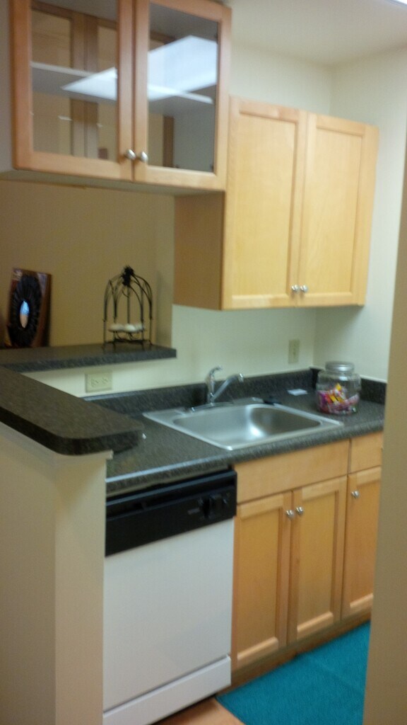 The Atrium Apartments in Baltimore, MD | ApartmentHomeLiving.com