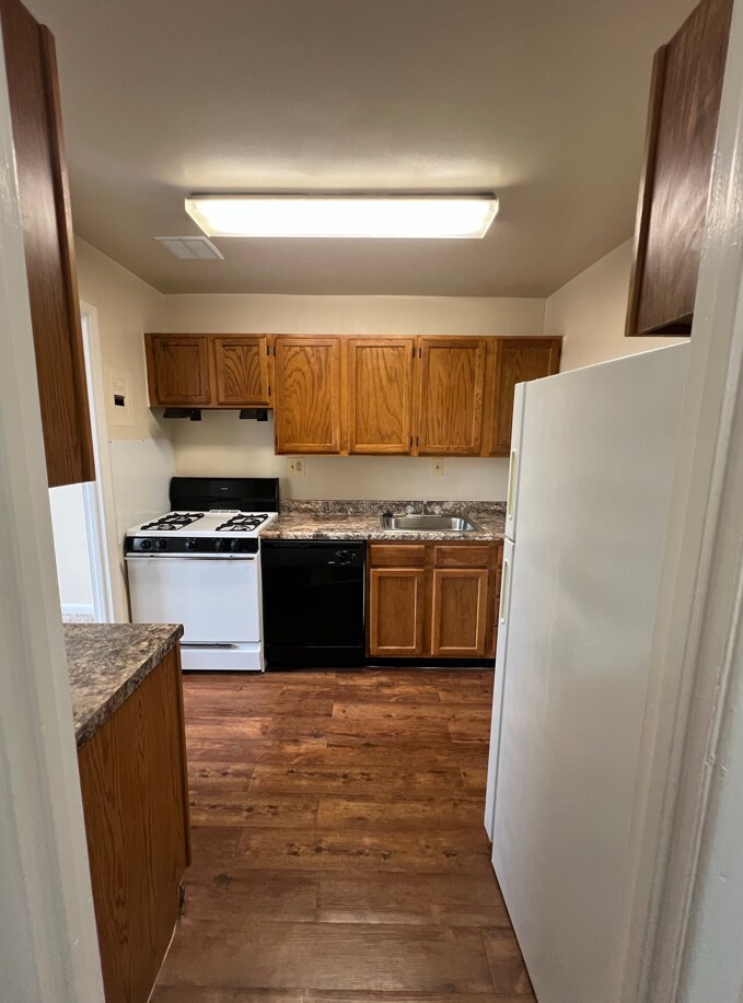 Summit Hills Apartments in Silver Spring, MD | ApartmentHomeLiving.com