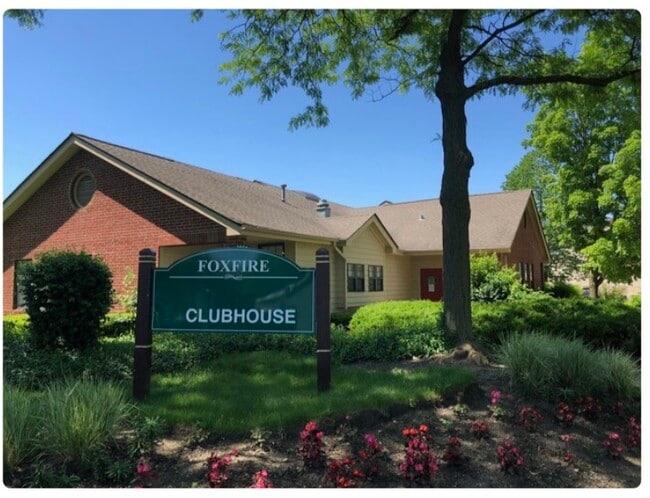 2020 N Rand Rd | Rentals in Palatine, IL