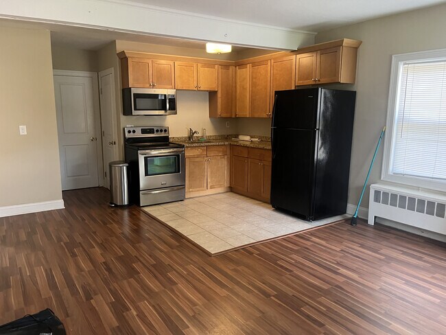 278 Boston Post Rd | Rentals in Orange, CT