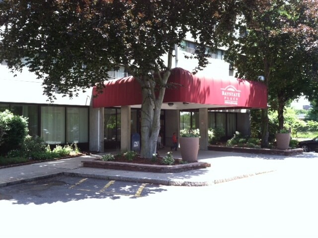 Baystate Place | Springfield, MA Apartments