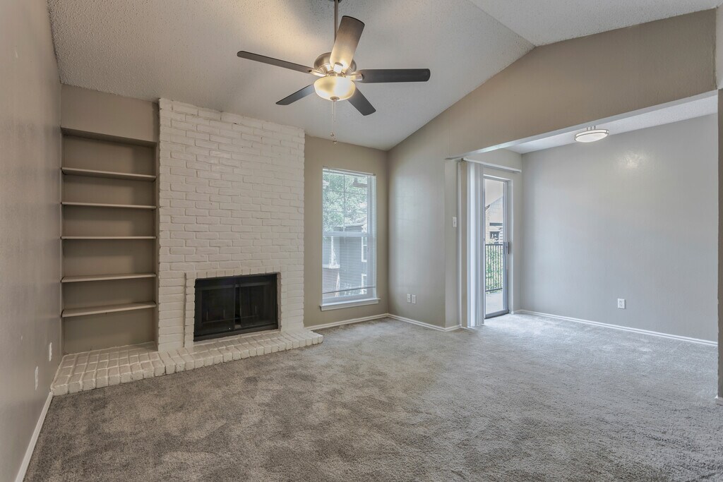 Sutton Place | Dallas, TX Apartments