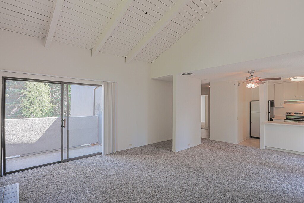 Governor's Square Apartments in Sacramento, CA | ApartmentHomeLiving.com